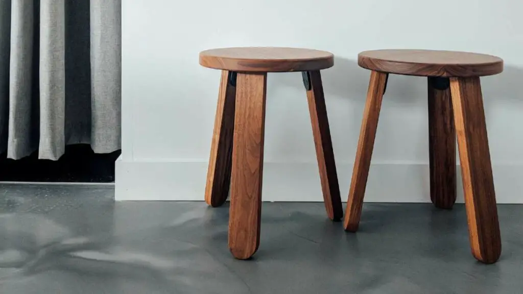 What Is The Best Angle For Stool Legs? - Woodworking Street